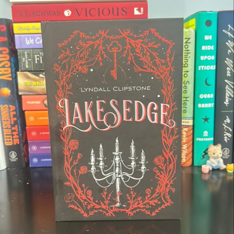 Lakes Edge by Lyndall Clipstone, Hardcover | Pangobooks