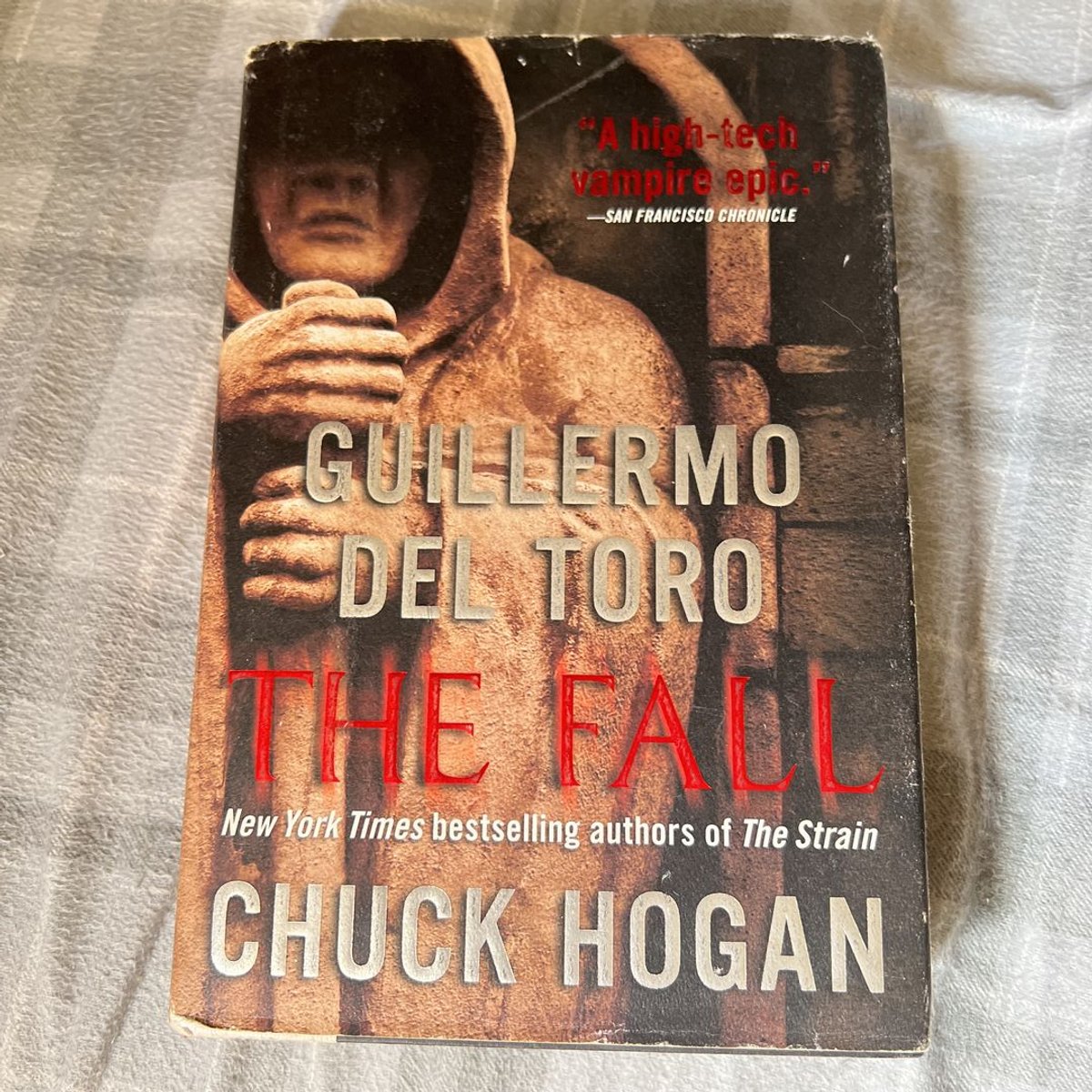 The Fall by Guillermo del Toro, Chuck Hogan