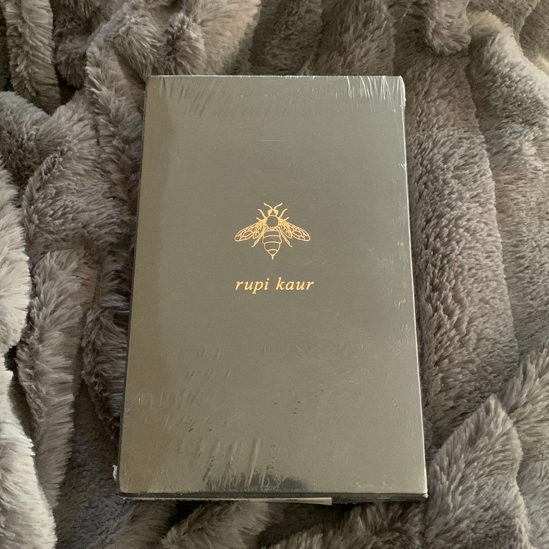 The Rupi Kaur Boxed Set by Rupi Kaur, Paperback | Pangobooks