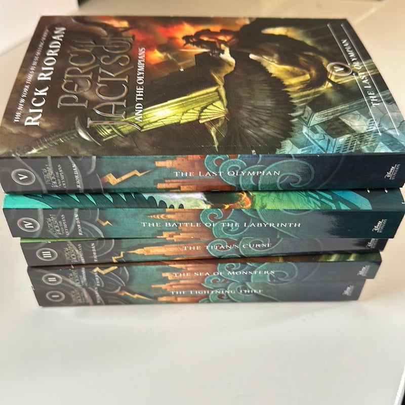 Percy Jackson and the Olympians 5 Book Paperback Boxed Set (new Covers ...
