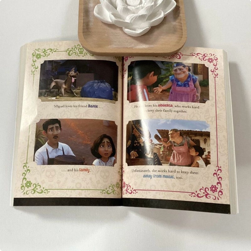 Coco: the Junior Novelization (Disney/Pixar Coco) by Angela Cervantes