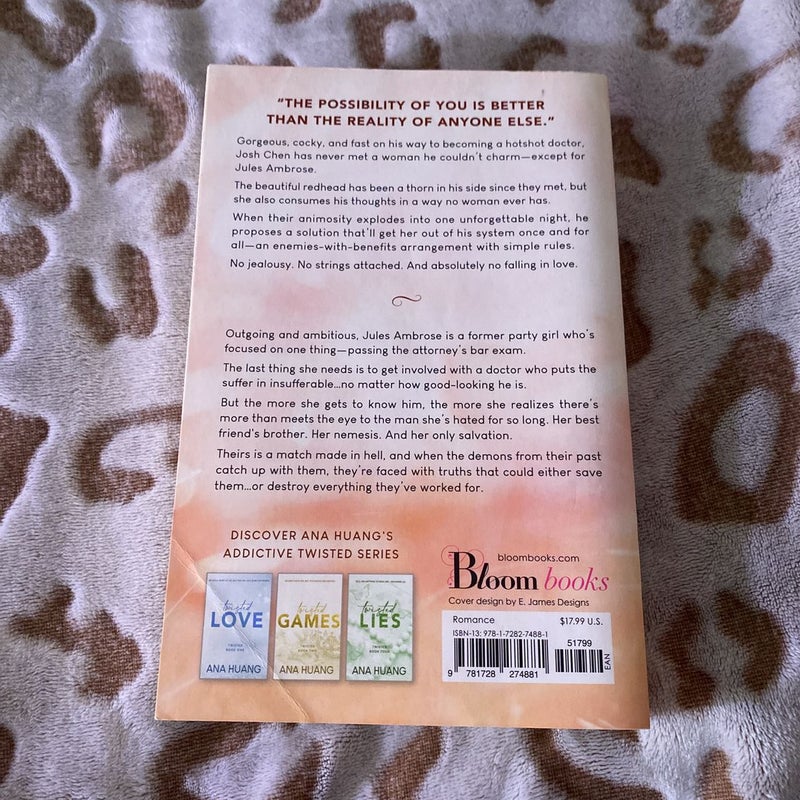 Twisted Hate by Ana Huang, Paperback | Pangobooks
