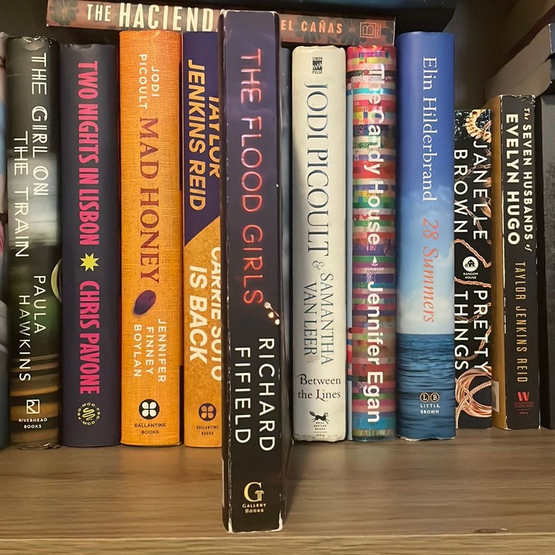 The Flood Girls by Richard Fifield, Paperback | Pangobooks