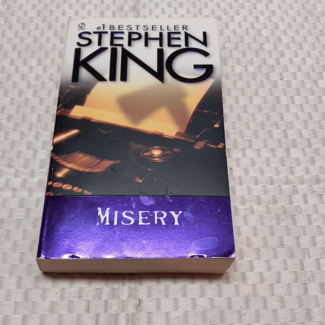 Misery by Stephen King, Paperback | Pangobooks