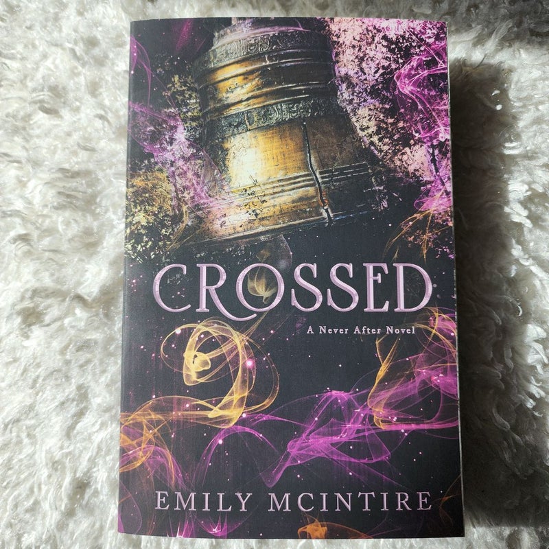 Crossed by Emily McIntire, Paperback | Pangobooks