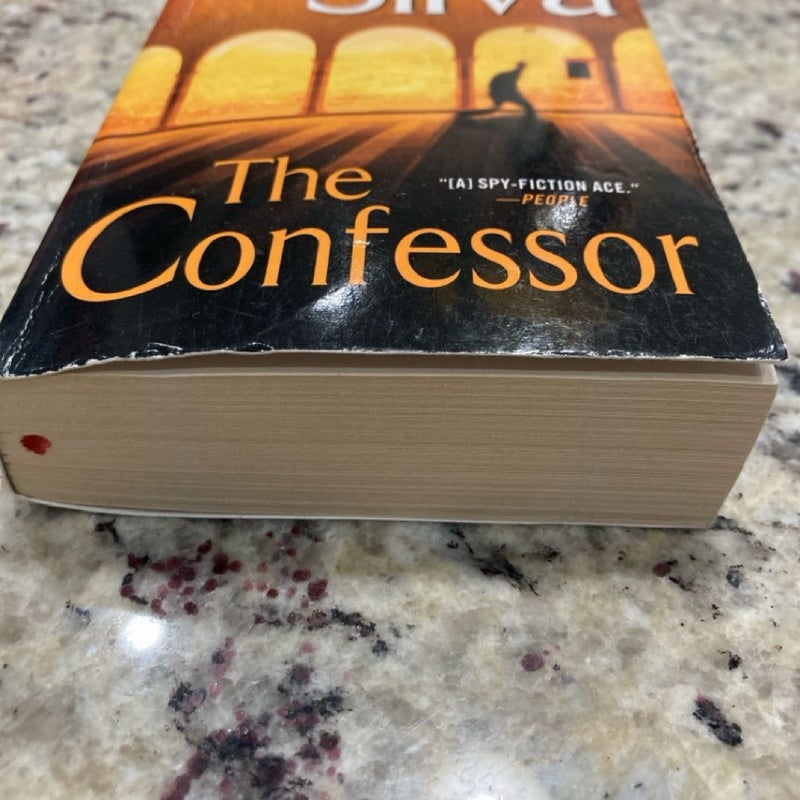 The Confessor by Daniel Silva , Paperback | Pangobooks