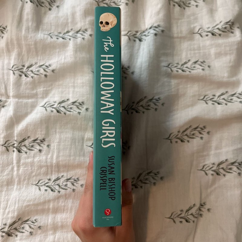 The Holloway Girls by Susan Bishop Crispell, Paperback | Pangobooks