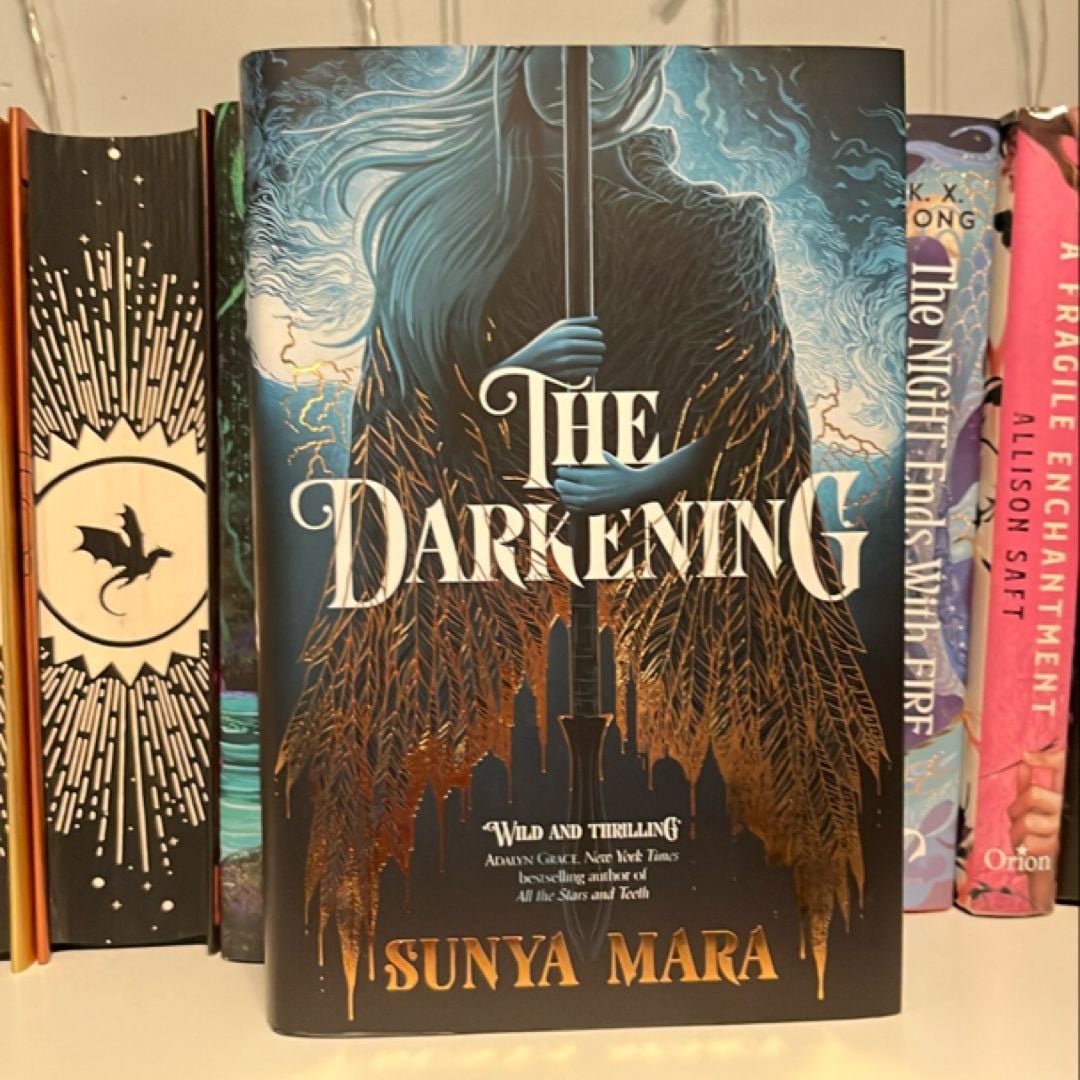 The Darkening (Fairyloot Edition) by Sunya Mara, Hardcover | Pangobooks