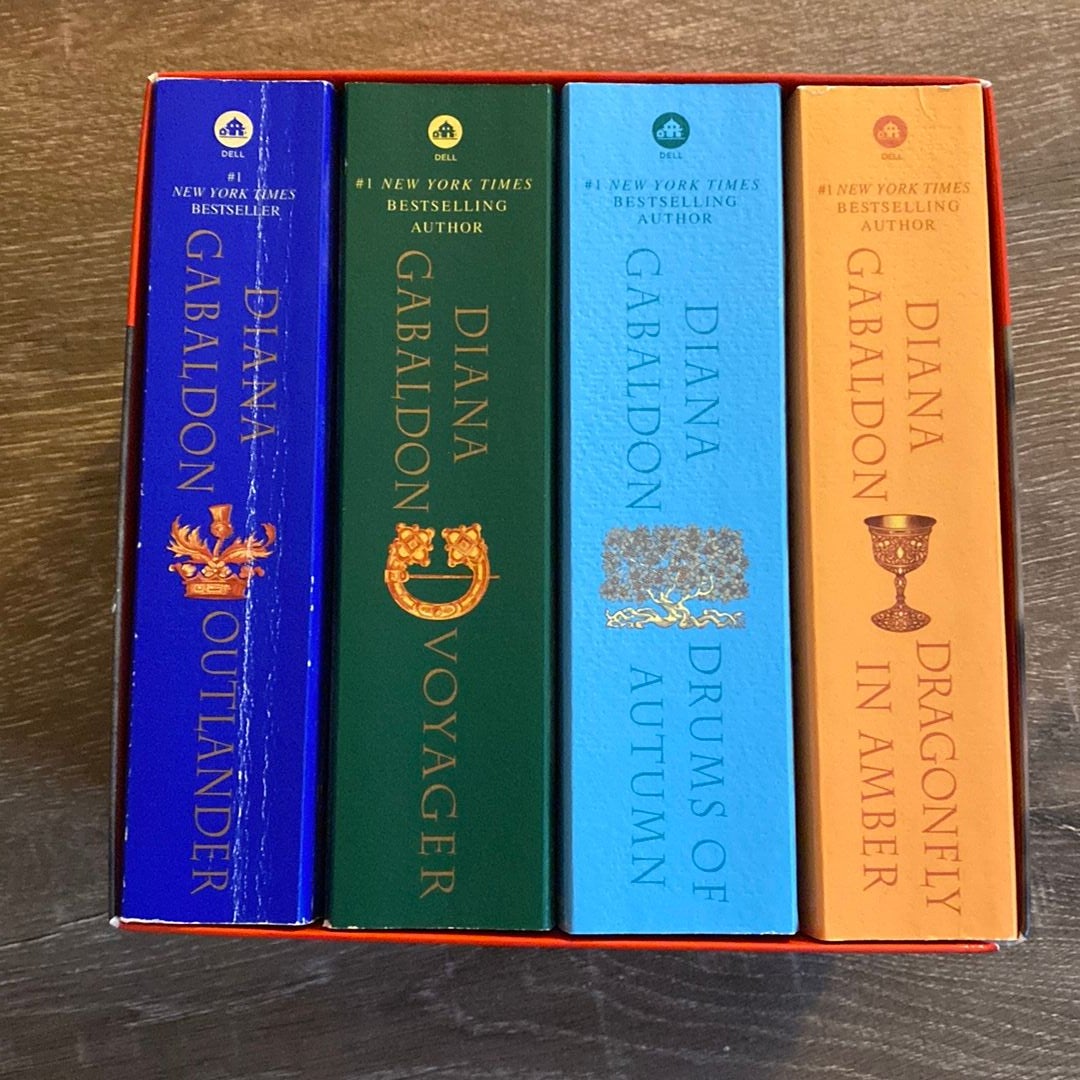 Outlander 4-Copy Boxed Set by Diana Gabaldon, Paperback | Pangobooks