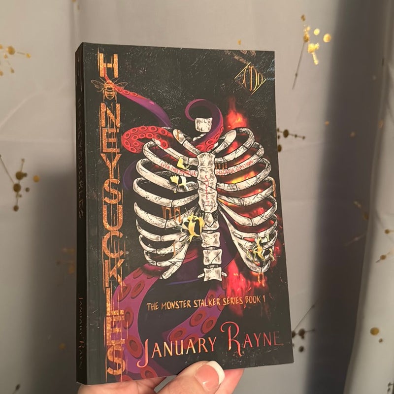 Honeysuckles by January Rayne, Paperback | Pangobooks