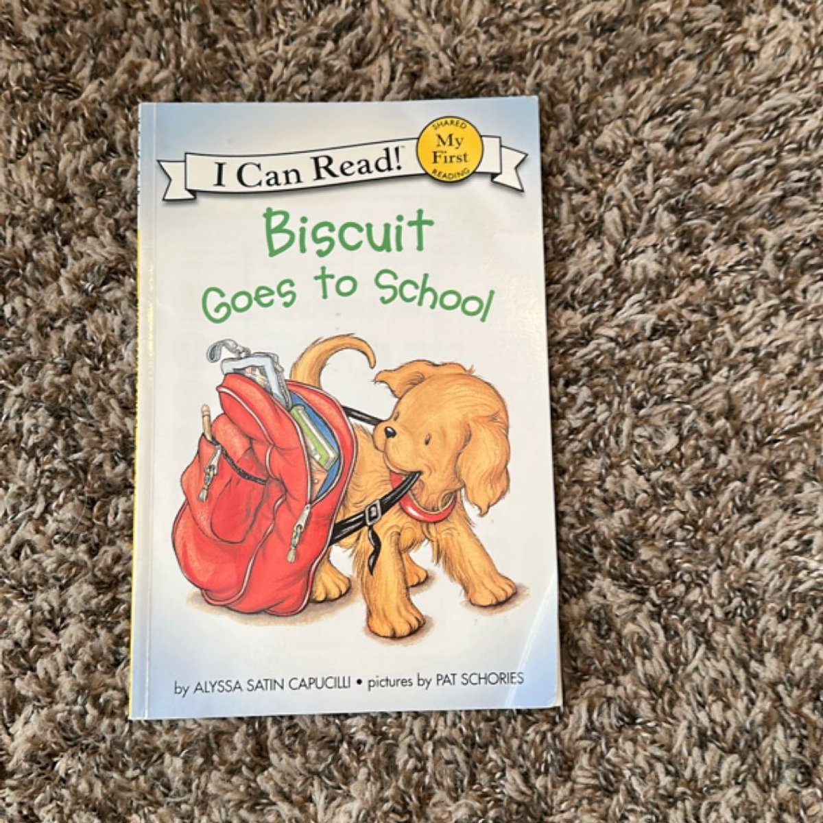 Biscuit Goes to School by Alyssa Satin Capucilli