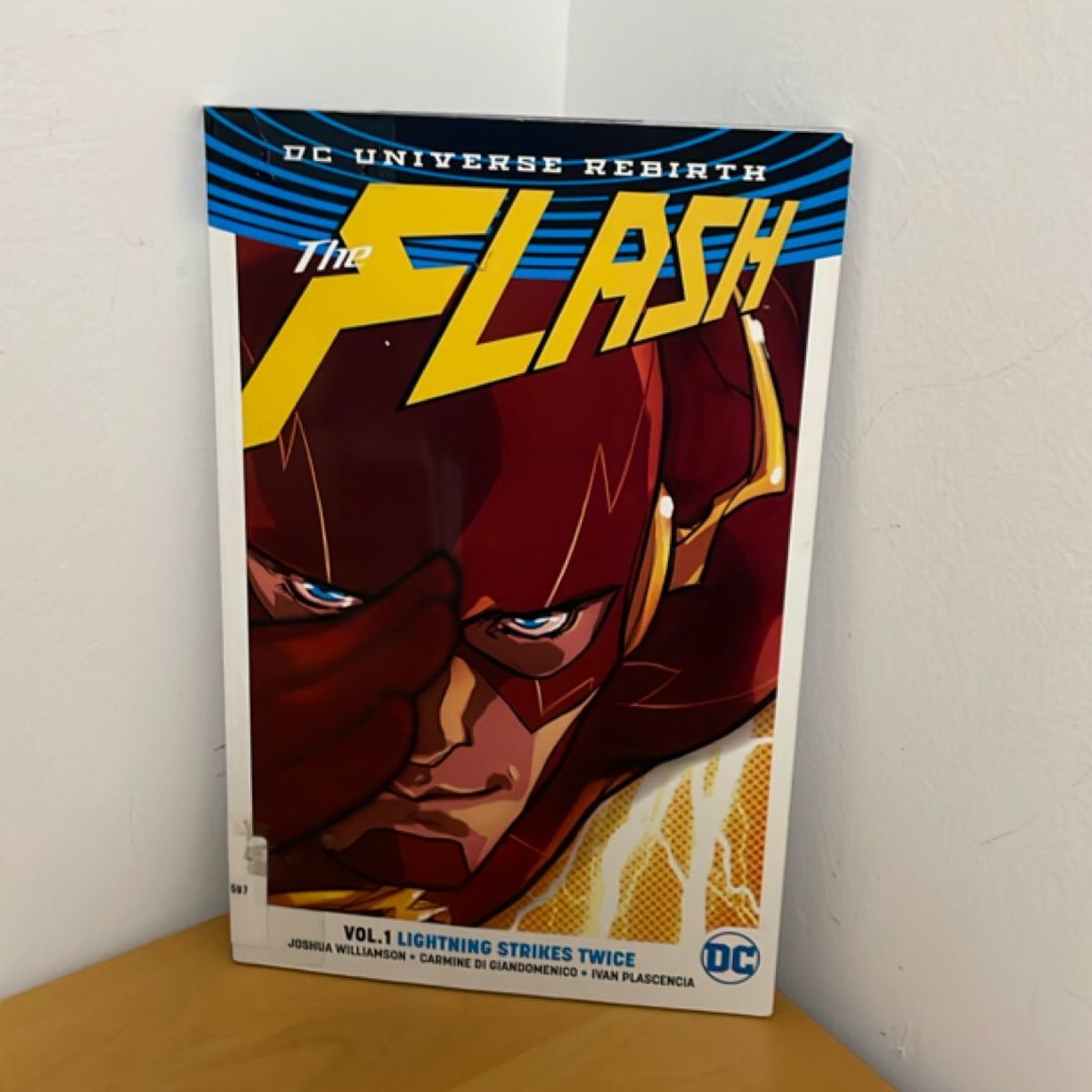 Flash Vol 1 Lightning Strikes Twice by Joshua Williamson