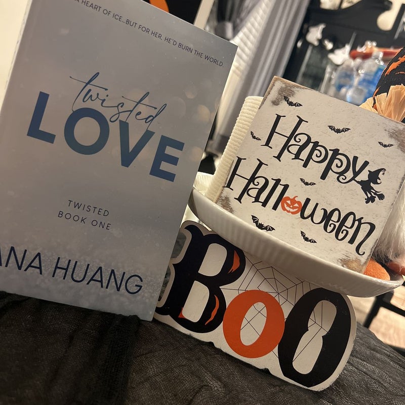 Twisted Love by Ana Huang, Paperback | Pangobooks