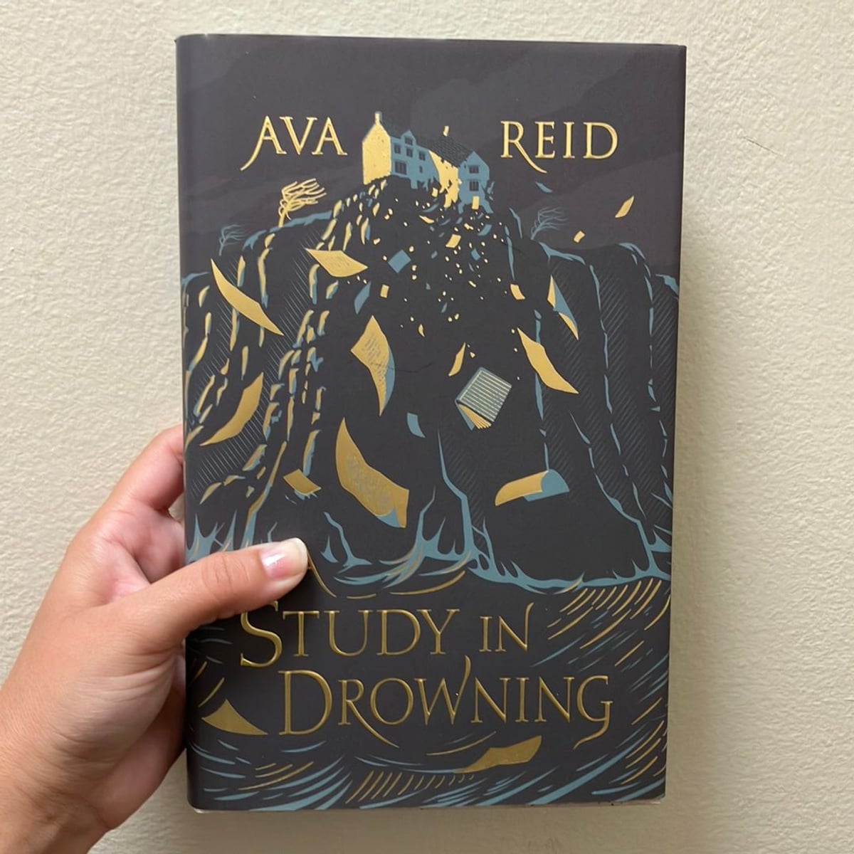 A Study In Drowning Illumicrate edition (Signed) by Ava Reid, Hardcover ...