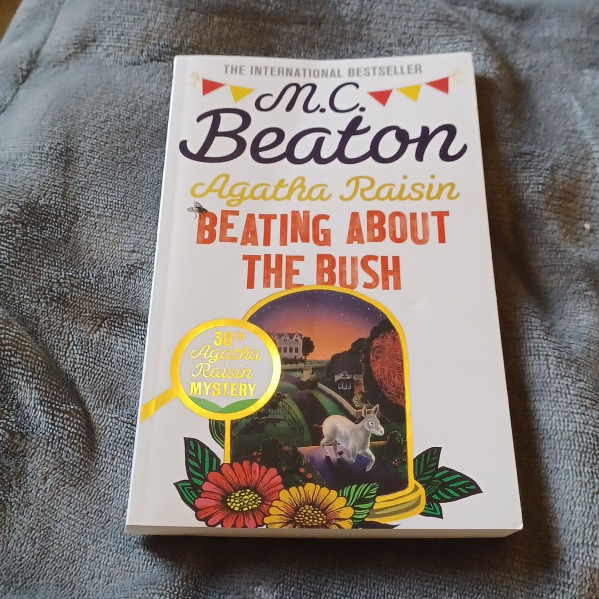 Beating about the Bush by M. C. Beaton, Paperback | Pangobooks