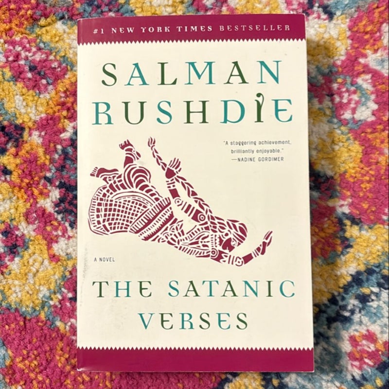The Satanic Verses by Salman Rushdie, Paperback | Pangobooks