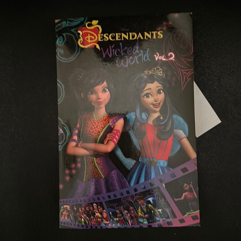 Disney Descendants Wicked World Cinestory Comic Vol. 2 by Disney ...