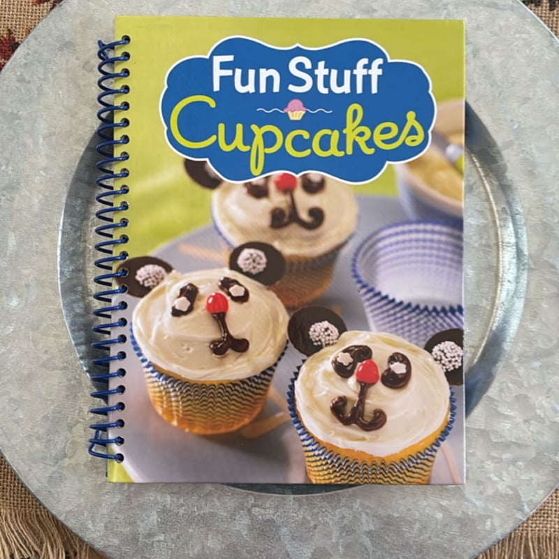 Fun Stuff Cupcakes (80Pg) by Publications International Ltd. Staff ...