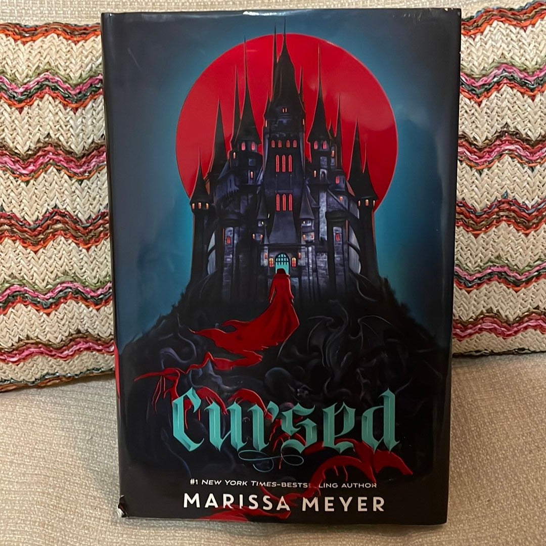 Cursed by Marissa Meyer, Hardcover | Pangobooks