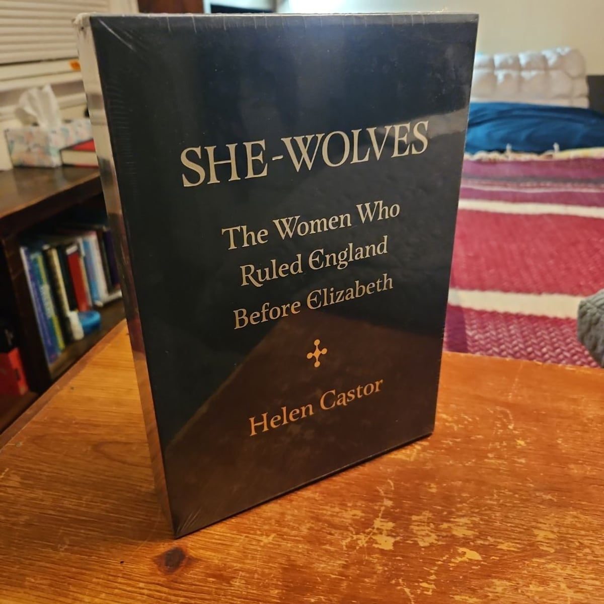 She-wolves by Helen Castor, Hardcover | Pangobooks