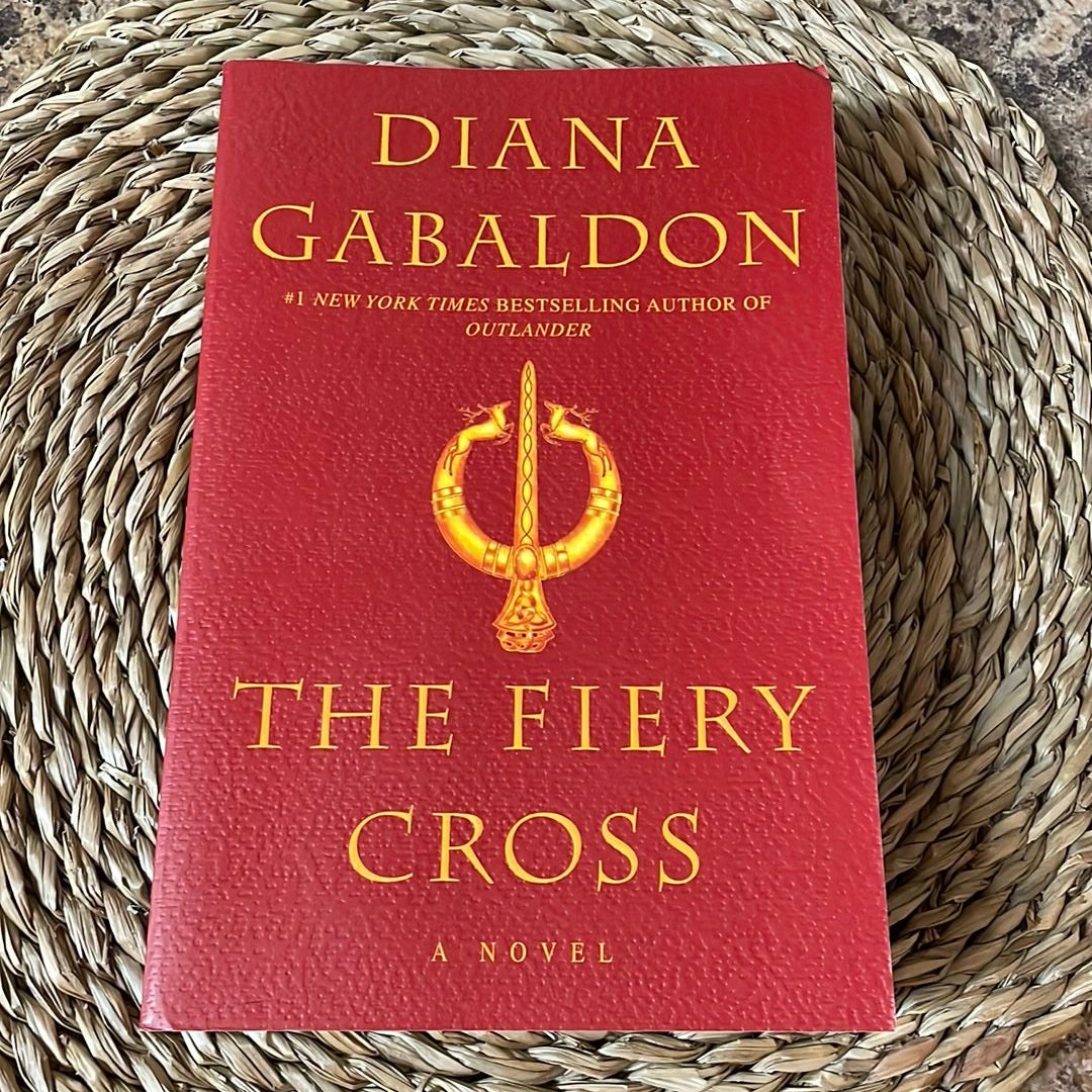 The Fiery Cross by Diana Gabaldon, Hardcover | Pangobooks