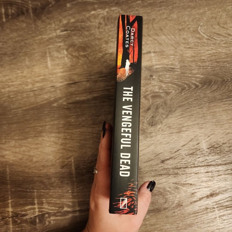 The Vengeful Dead by Darcy Coates, Paperback | Pangobooks