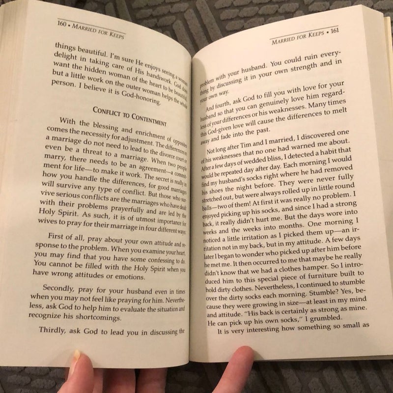 The Spirit-Controlled Woman by Beverly LaHaye, Paperback | Pangobooks