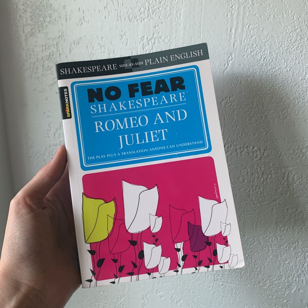 Romeo and Juliet (No Fear Shakespeare) by SparkNotes, Paperback ...