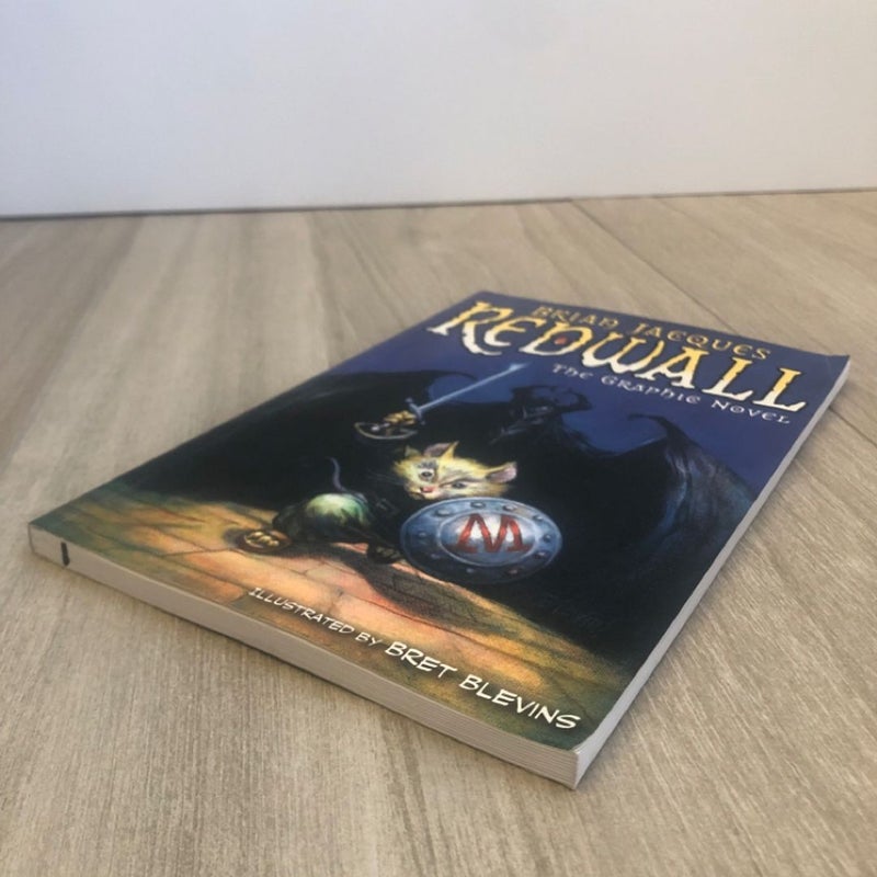 Redwall: the Graphic Novel by Brian Jacques, Paperback | Pangobooks