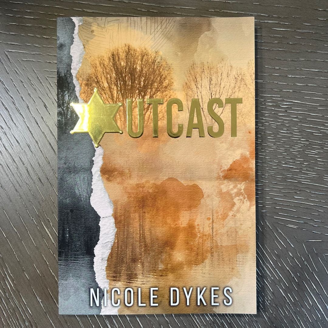 Outcast - C2C Special Edition by Nicole Dykes, Paperback | Pangobooks