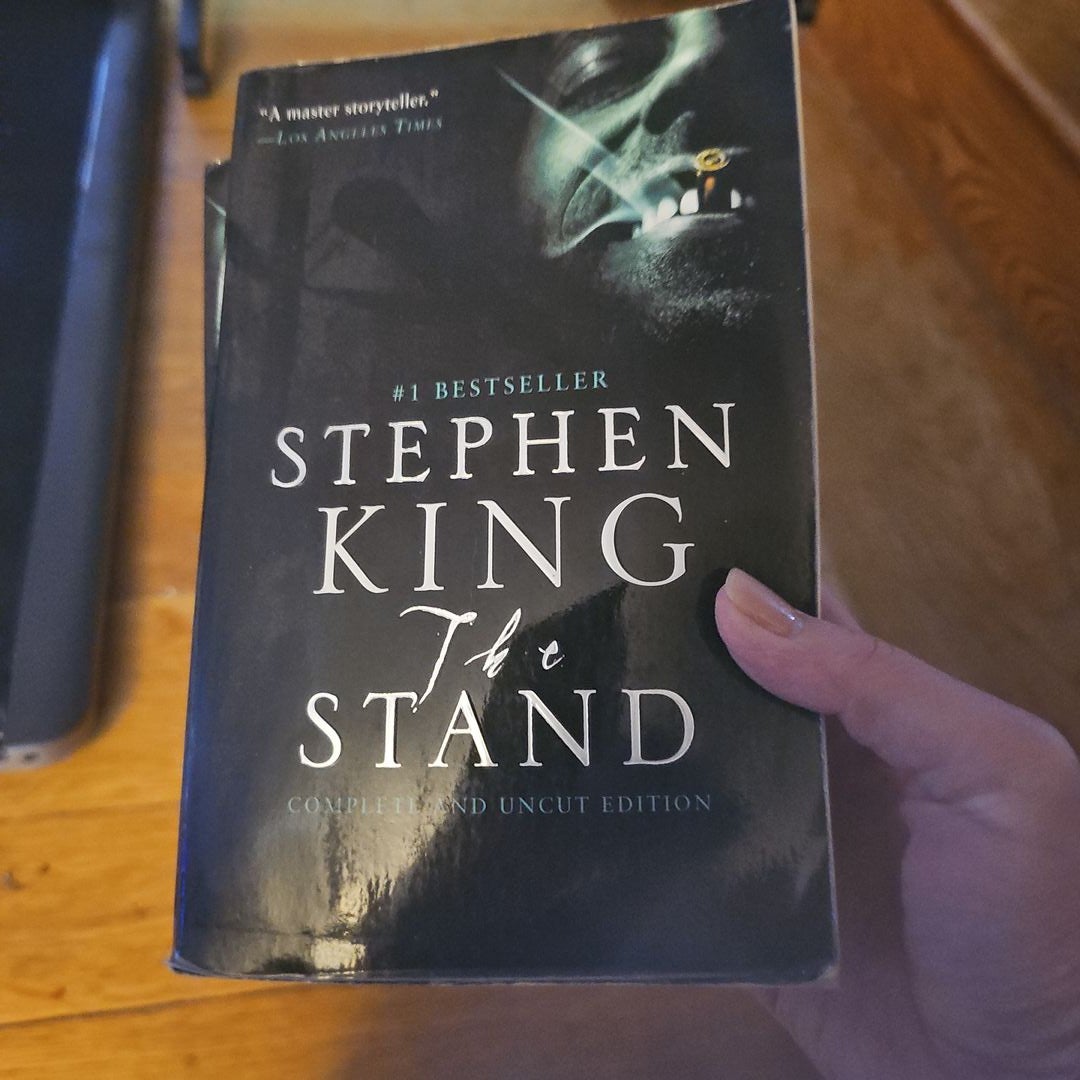 The Stand by Stephen King, Paperback | Pangobooks