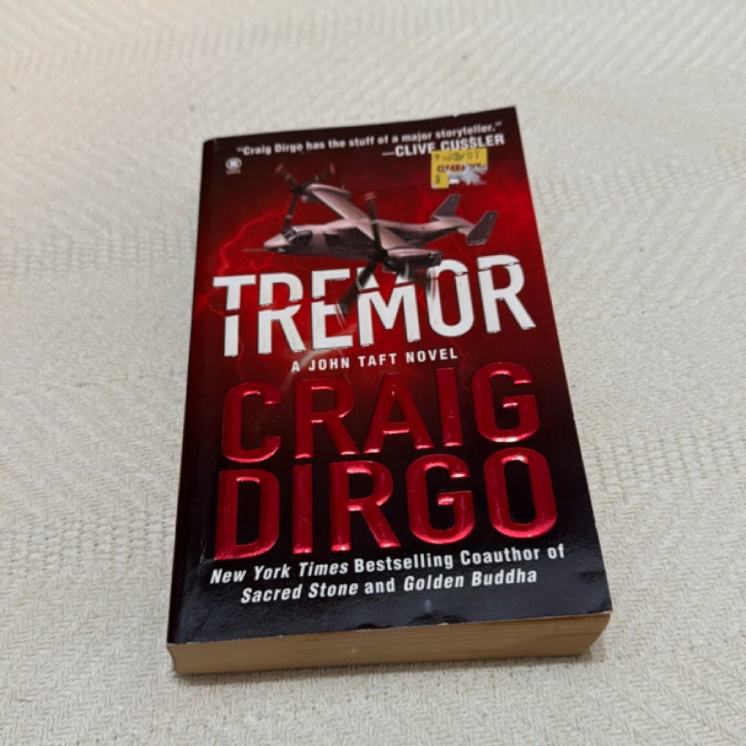 Tremor by Craig Dirgo, Paperback | Pangobooks