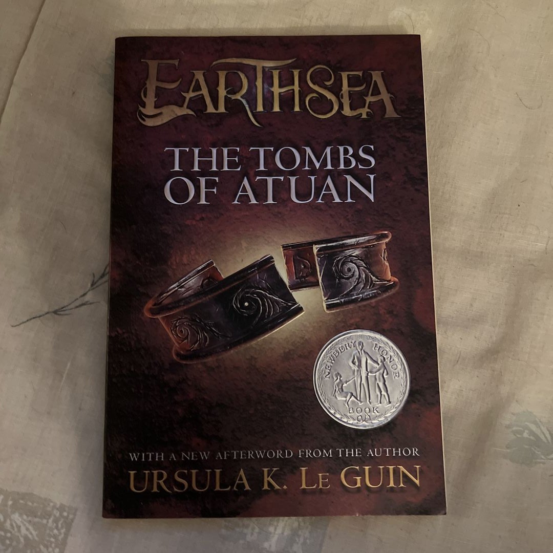 The Tombs of Atuan by Úrsula K. Le Guin, Paperback | Pangobooks