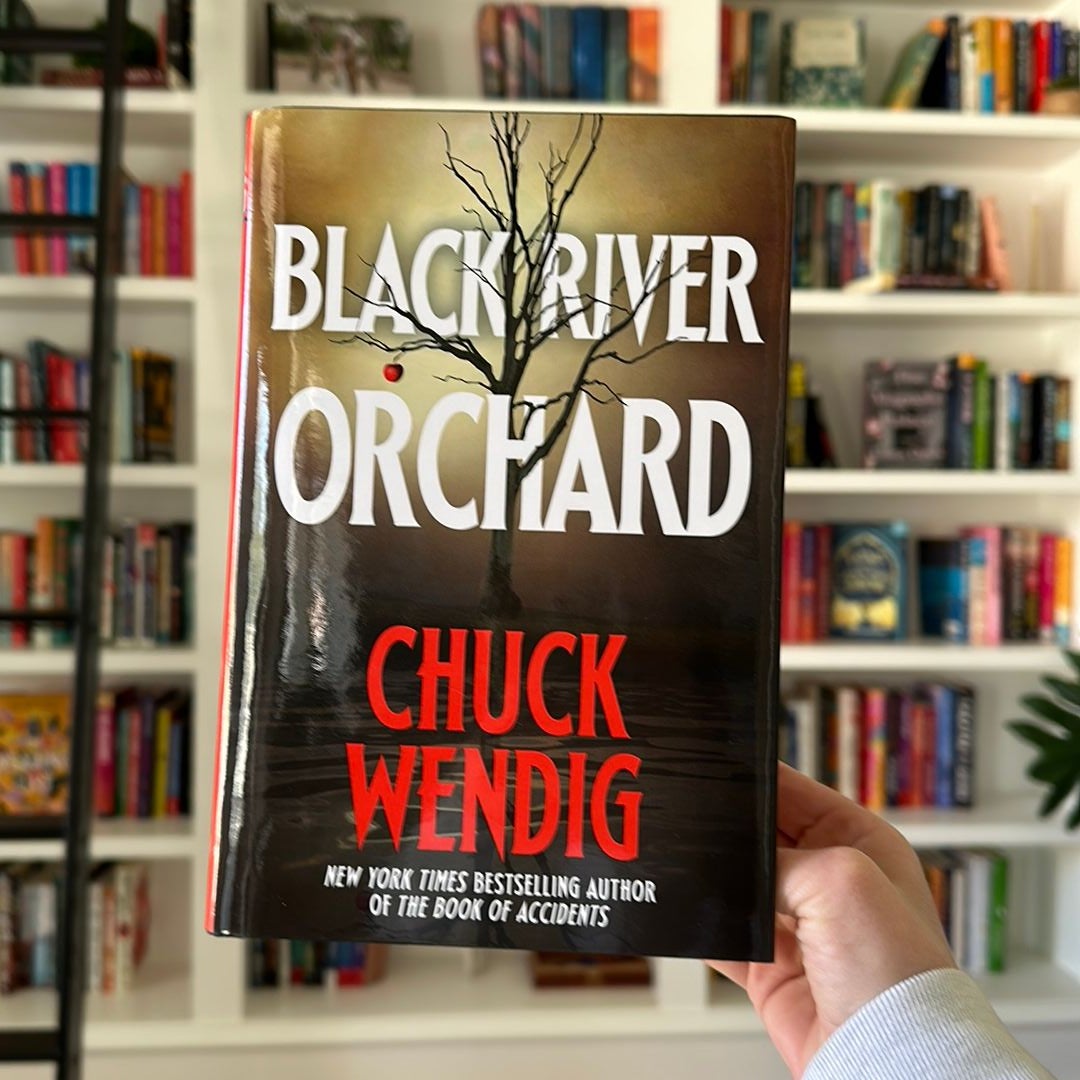 Black River Orchard by Chuck Wendig, Hardcover | Pangobooks