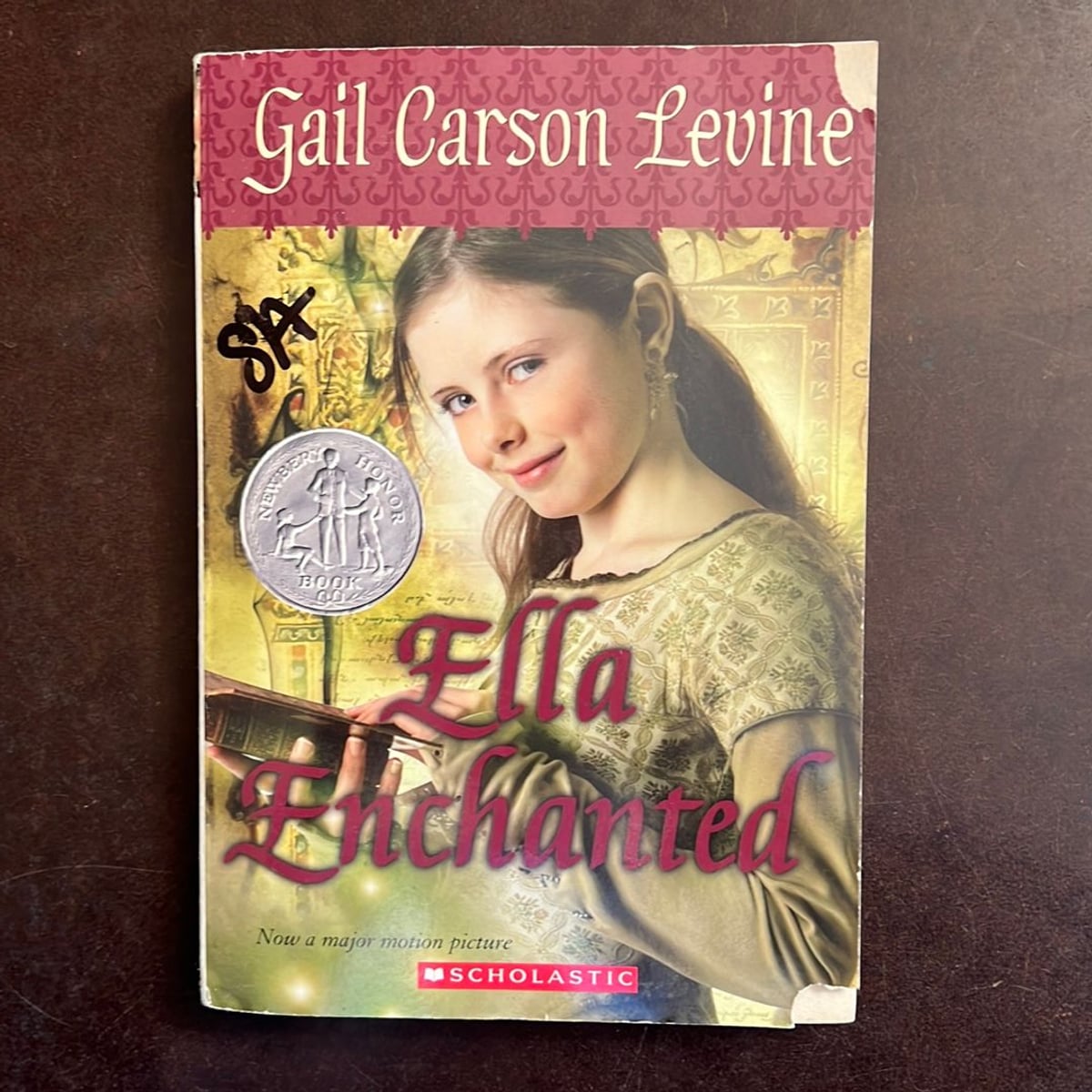 Ella Enchanted by Gail Carson Levine , Paperback | Pangobooks
