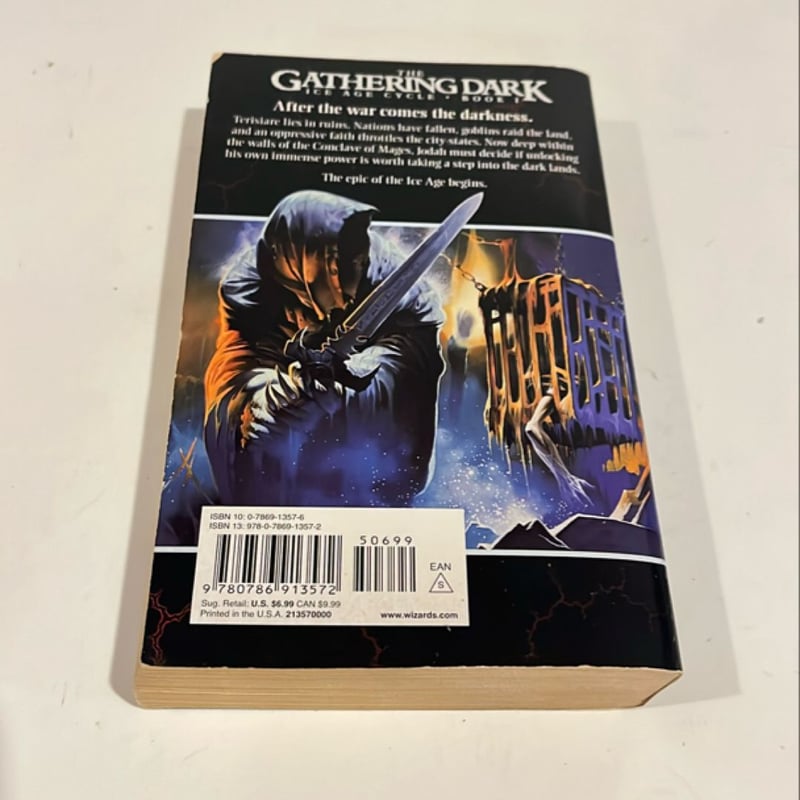 The Gathering Dark by Jeff Grubb, Paperback | Pangobooks