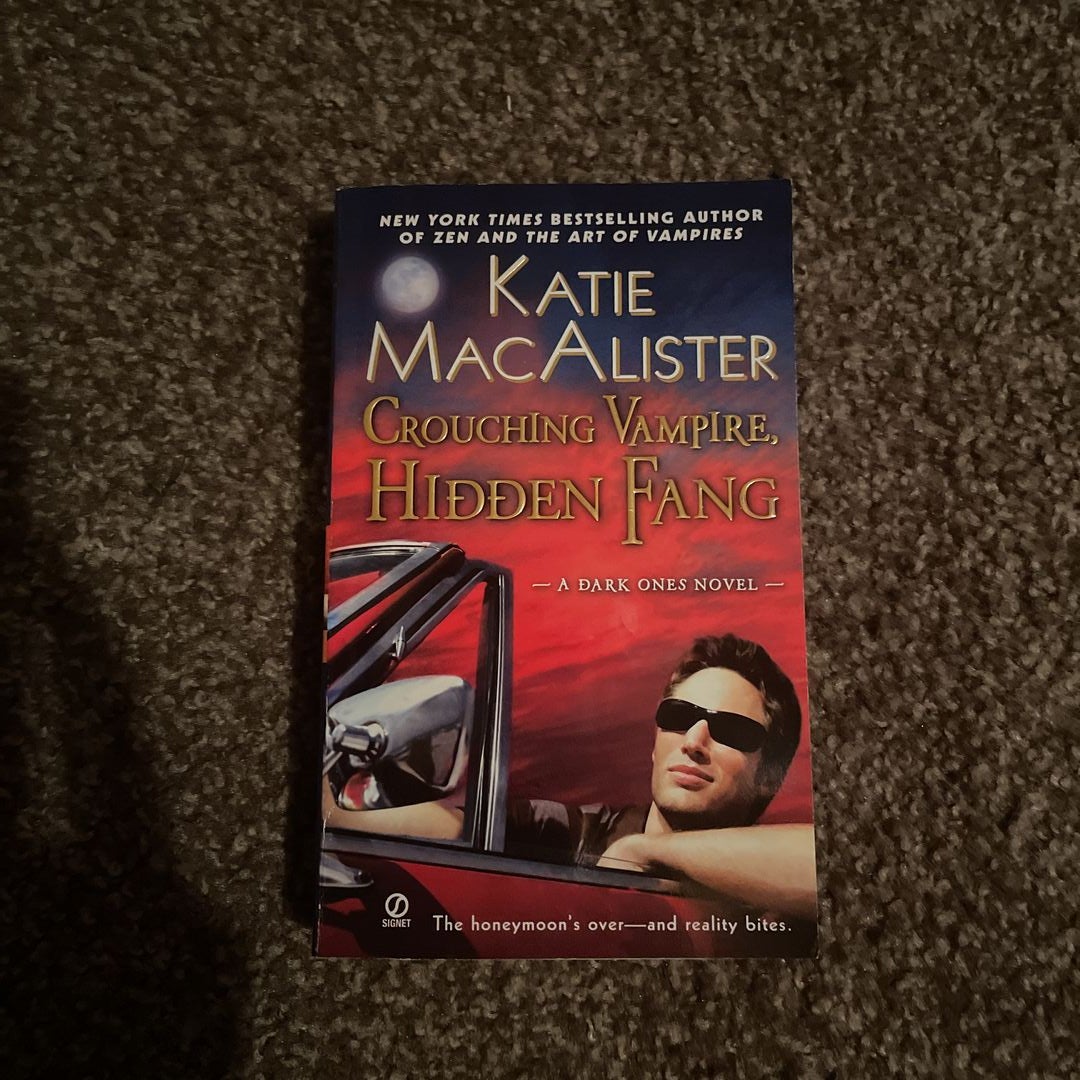 Crouching Vampire, Hidden Fang by Katie MacAlister