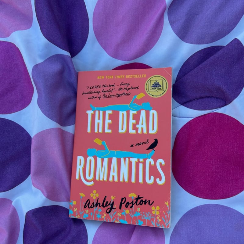 The Dead Romantics by Ashley Poston, Paperback | Pangobooks
