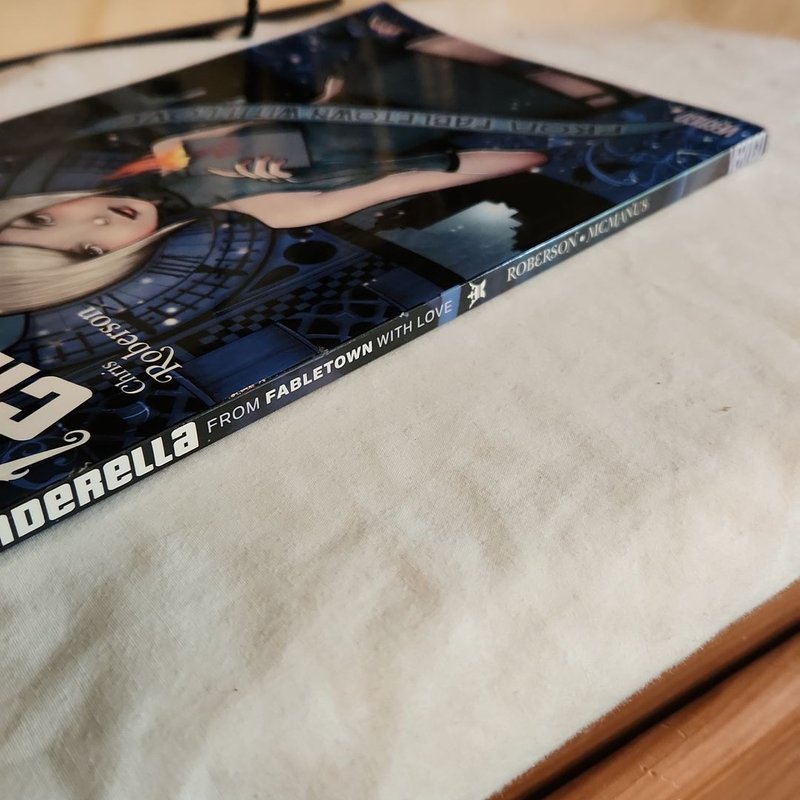 Cinderella: from Fabletown with Love by Chris Roberson, Paperback ...