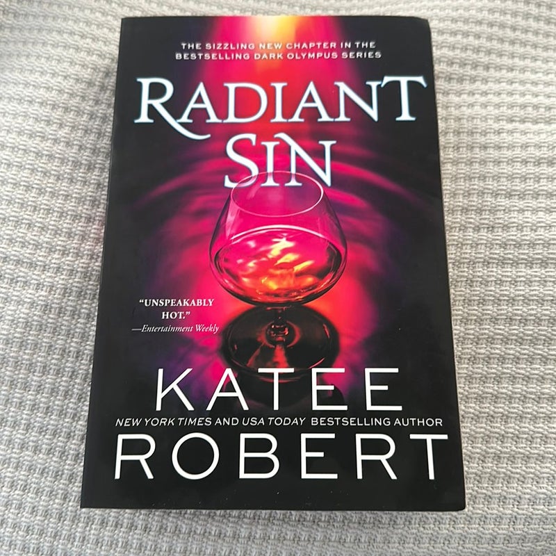 Radiant Sin by Katee Robert, Paperback | Pangobooks