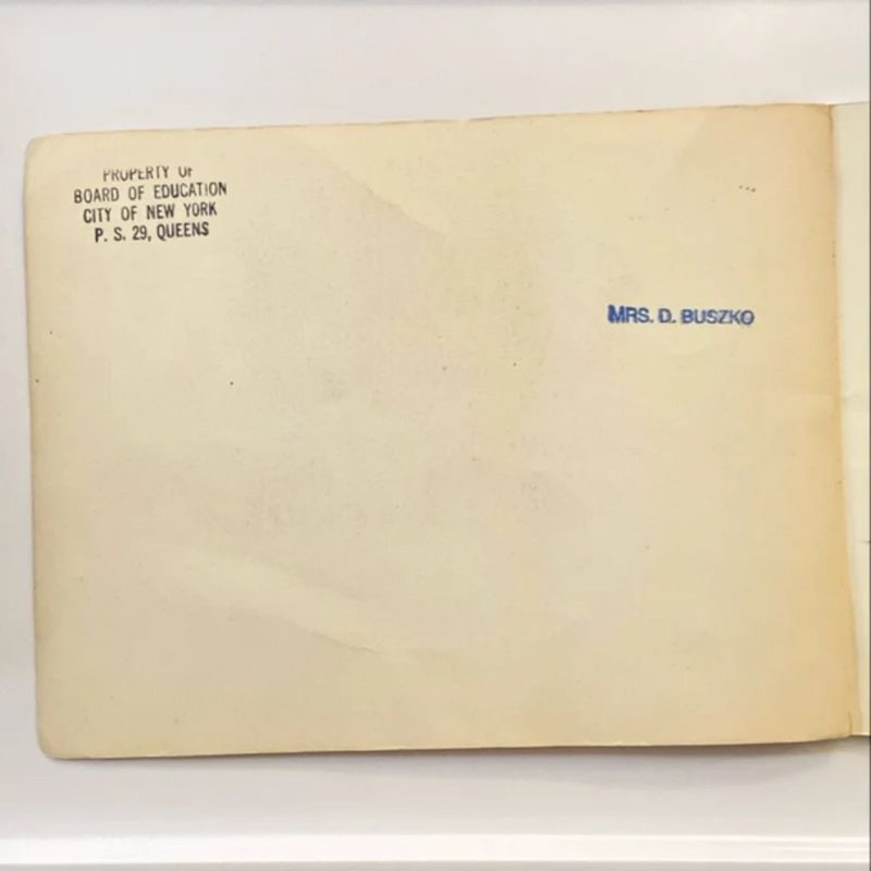 Gila Monsters Meet You at the Airport by Marjorie Weinman Sharmat