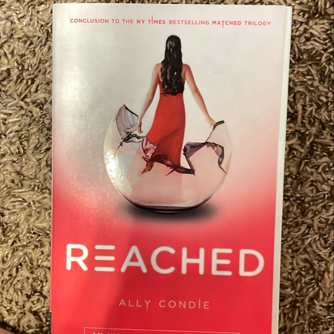 Reached by Ally Condie, Paperback | Pangobooks