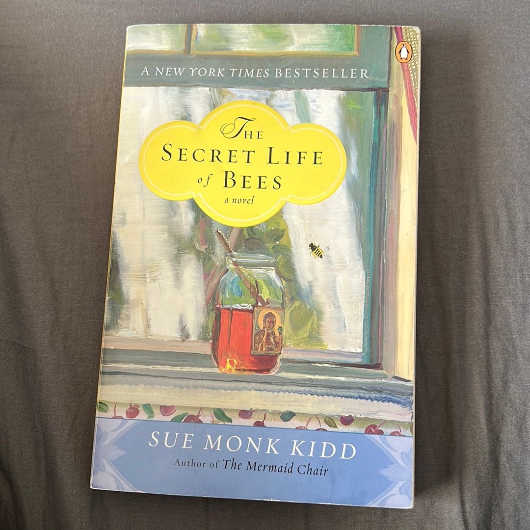 The Secret Life of Bees by Sue Monk Kidd , Paperback | Pangobooks