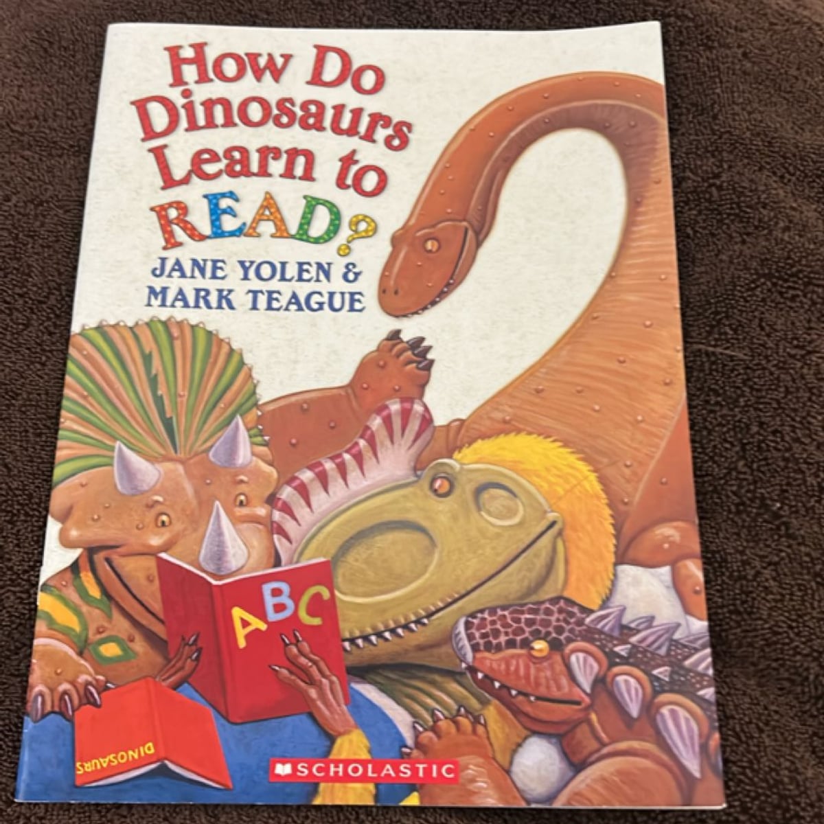 How Do Dinosaurs Learn to Read? by , Paperback | Pangobooks