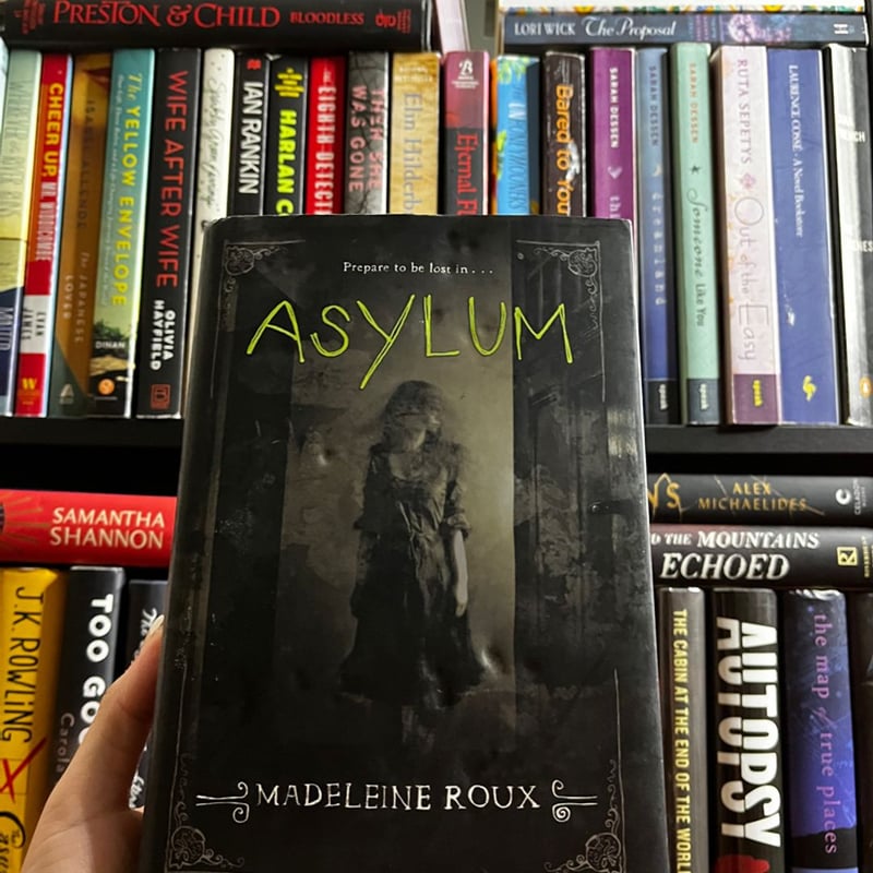 Asylum by Madeleine roux , Hardcover | Pangobooks