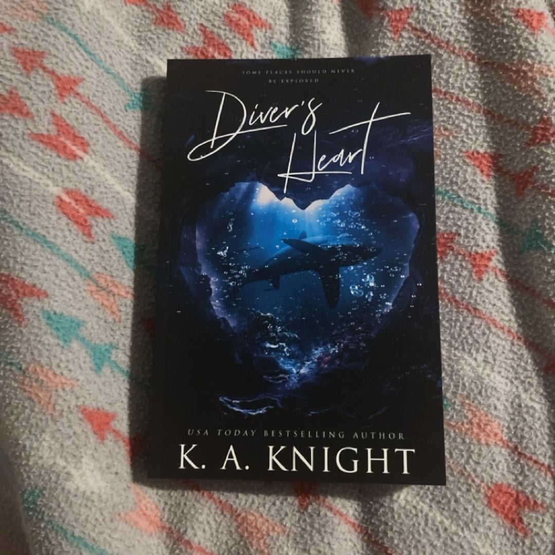 Divers heart dark and disturbed by K.A. Night, Paperback | Pangobooks
