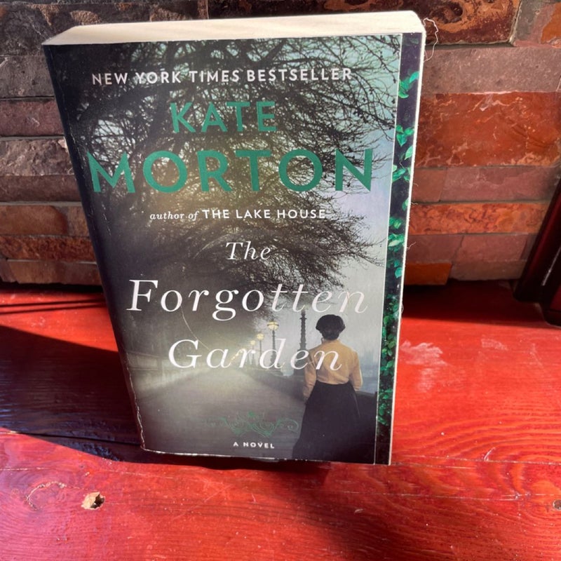 The Forgotten Garden by Kate Morton