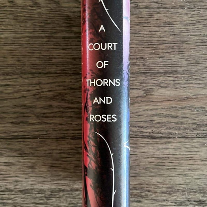 A Court of Thorns and Roses by Sarah J Maas, Hardcover | Pangobooks