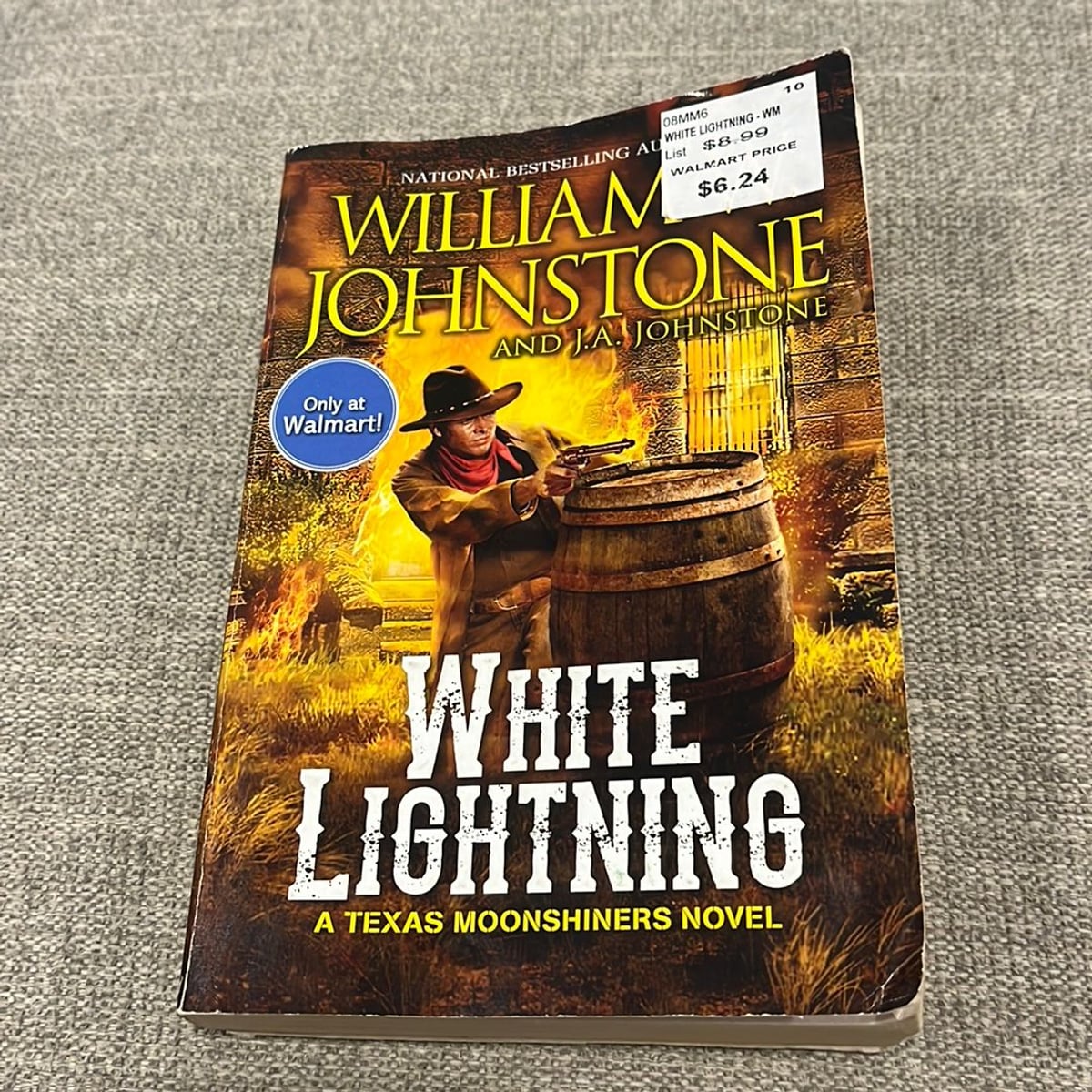 White Lightning by William W. Johnstone, Paperback | Pangobooks