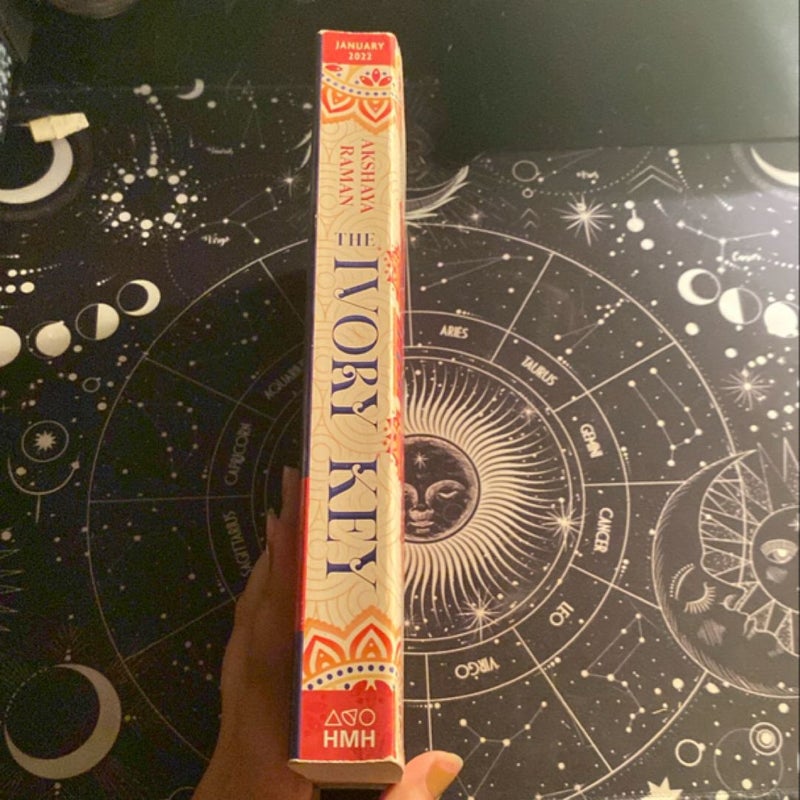 The Ivory Key by Akshaya Raman, Paperback | Pangobooks